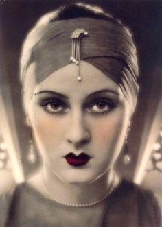 L’histoire du rouge à lèvres – PUL&P